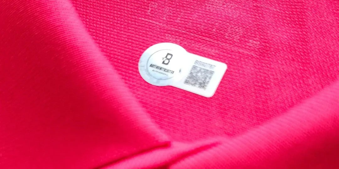 Beckett Signed Football Shirts: Authenticity Guide for Collectors ...