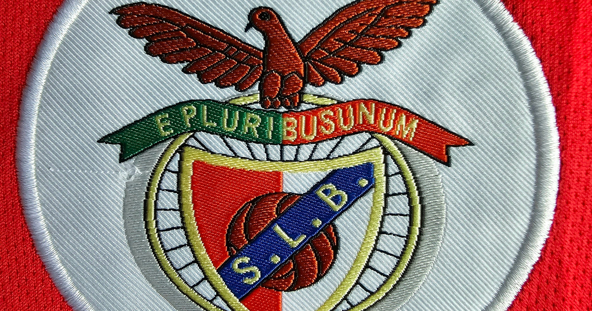 Walkouts signed football shirts Benfica authentic memorabilia